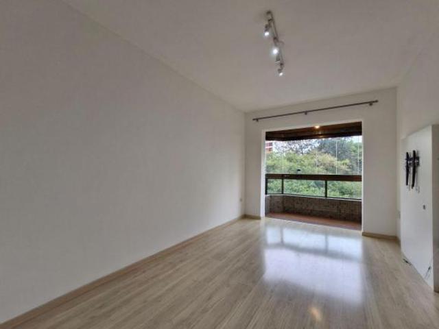 Apartamento à venda na Vila Indiana, Butantã, 3 quartos 1 suíte, 2 vagas e desocupado