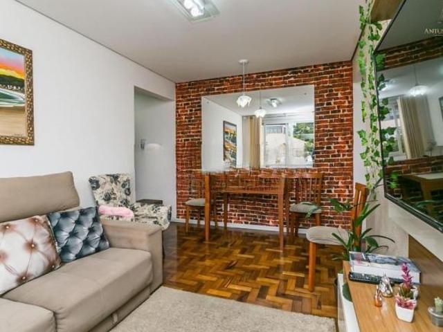 APARTAMENTO AMPLO COM EXCELENTE LOCALIZAÇÃO