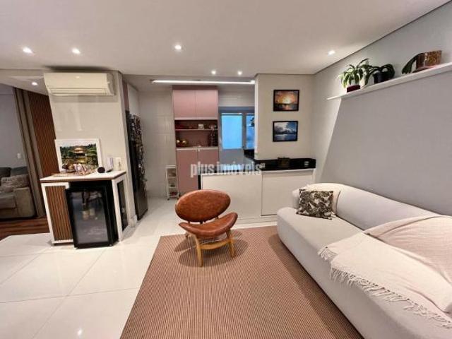 Apartamento à venda na Vila Ipojuca