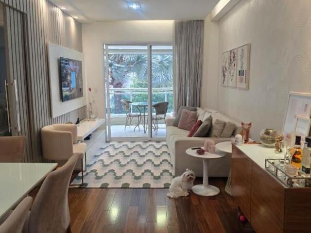 Apartamento à Venda na Vila Olímpia