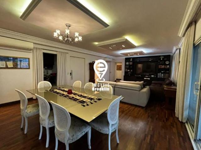 Apartamento á venda na Vila Olimpia, 4 dormitórios, 2 suítes, 4 vagas, 235 m²