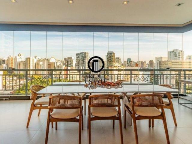 Apartamento à venda na Vila Olímpia
