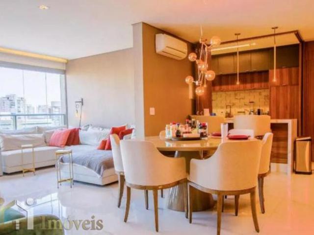 Apartamento a venda na Vila Olímpia com 103m², 2 suítes e 2 vagas