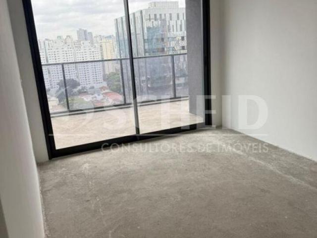 Apartamento á Venda na Vila Olímpia com 156m², 2 quartos sendo 2 suítes, 2 vagas