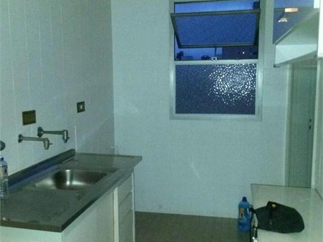 Apartamento à venda na Vila Olímpia em São Paulo SP, com 2 quartos, 1 sala, 2 banheiros, 1 vaga e 70
