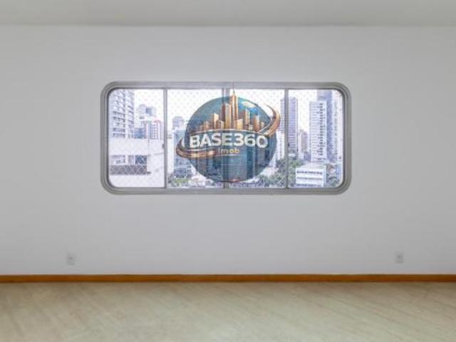 Apartamento à venda na Vila Olímpia, São Paulo SP: 3 quartos, 1 suíte, 1 sala, 3 banheiros, 2 vagas