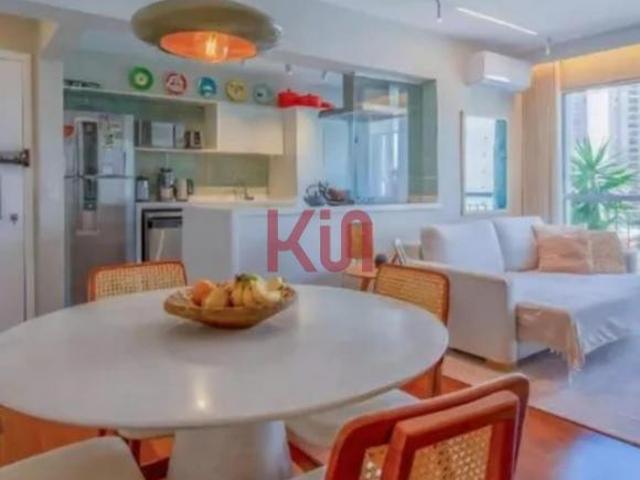 Apartamento à venda na Vila Olímpia, SP: 3 quartos, 1 suíte, 3 banheiros, 1 vaga de garagem, 135m² d