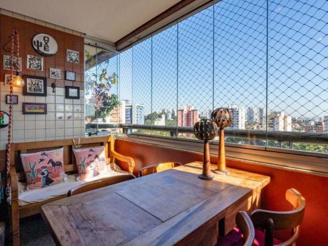 Apartamento à venda na Vila Morse 225m²