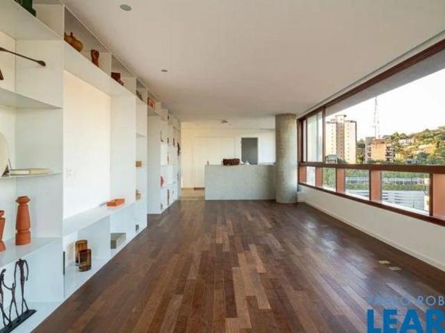 Apartamento à venda na Vila Madalena