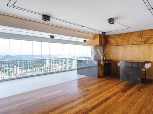 Apartamento à venda na Vila Madalena – 192 m², 3 suítes, semi mobiliado, Com Vista