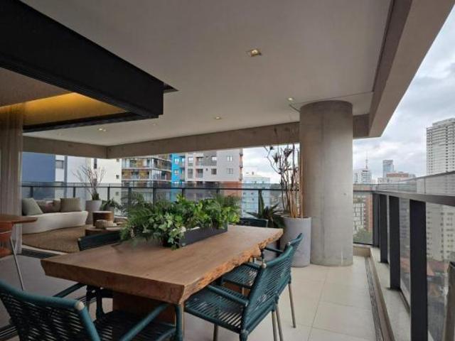 Apartamento à venda na Vila Madalena