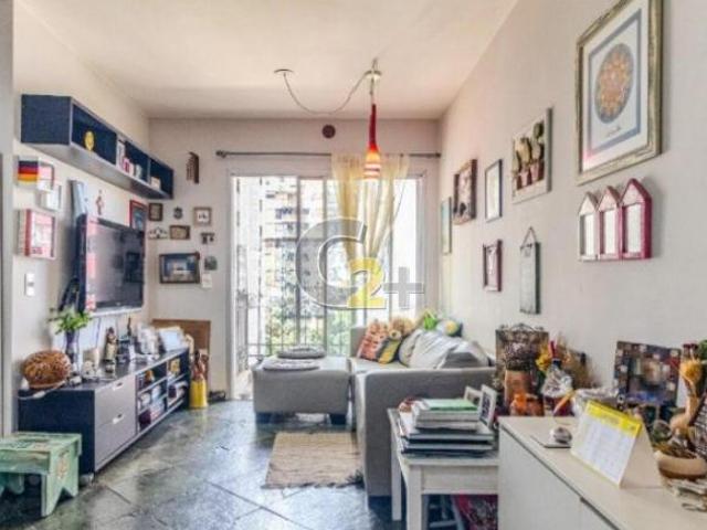 Apartamento à venda na Vila Madalena com 3 quartos e 2 vagas