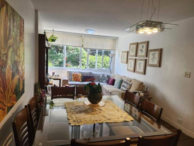 Apartamento a venda na Vila Madalena.Aceita permuta em apto de menor valor!