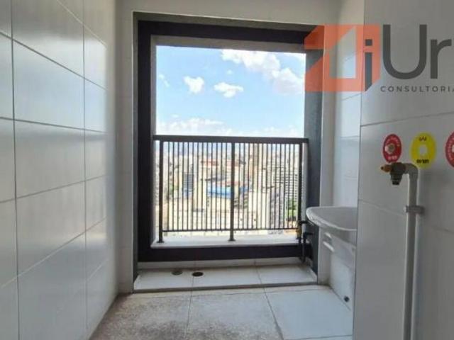 Apartamento à venda na Vila Madalena em frente ao Metrô com 109m², 2 vagas