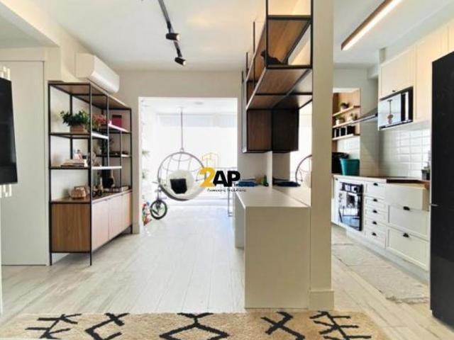 Apartamento a venda na Vila Mariana, 2 dormitórios, 1 vaga com 70m²