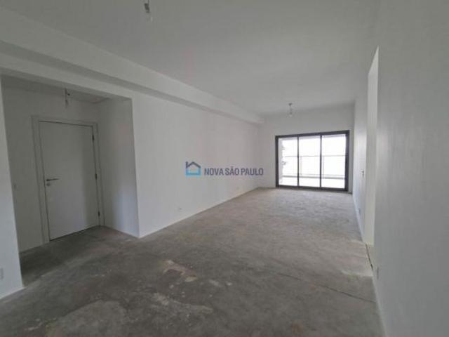 Apartamento à venda na Vila Mariana com 3 quartos e 2 vagas