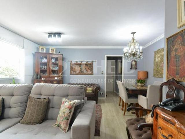 Apartamento á Venda na Vila Mariana com 101m², 3 quartos sendo 1 suíte, 1 vaga