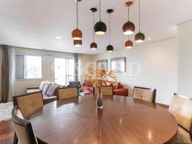 Apartamento á Venda na Vila Mariana com 116m², 4 quartos sendo 2 suítes, 2 vagas