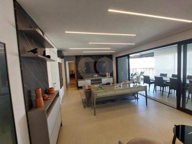 Apartamento a venda na Vila Mariana com 163 m² 3 suítes 2 vagas