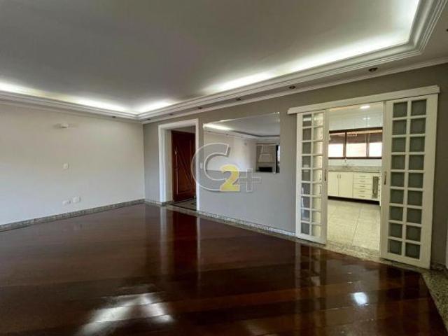 Apartamento à venda na Vila Mariana com 4 quartos, sendo 2 suítes e 3 vagas