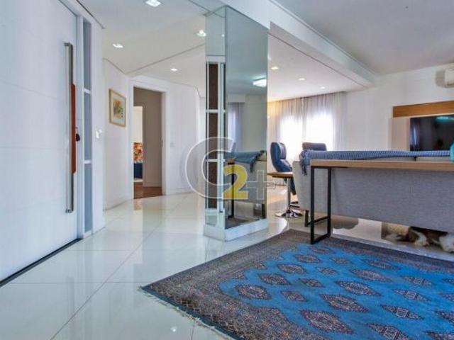 Apartamento à venda na Vila Mariana com 4 quartos, 4 suítes e 4 vagas