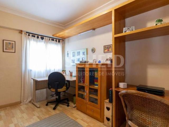 Apartamento á Venda na Vila Mariana com 97m², 3 quartos sendo 1 suíte, 2 vagas