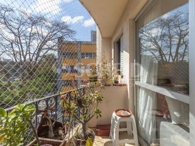 Apartamento á Venda na Vila Mariana com 98m², 3 quartos sendo 1 suíte, 2 vagas