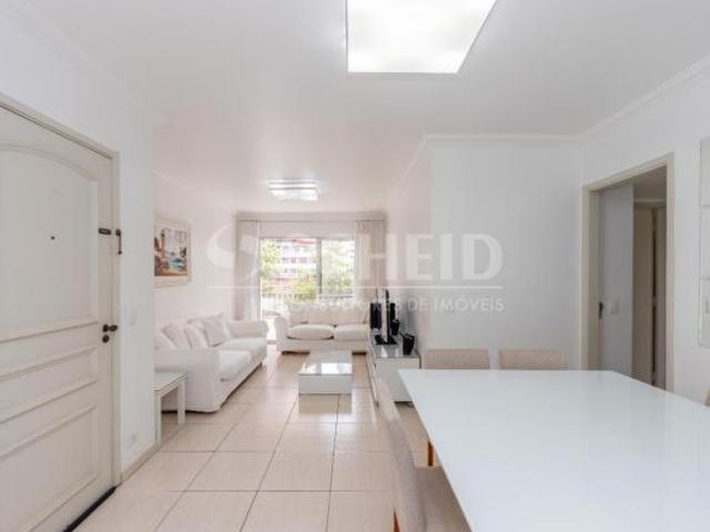 Apartamento á Venda na Vila Mariana com 98m², 3 quartos sendo 1 suíte, 2 vagas