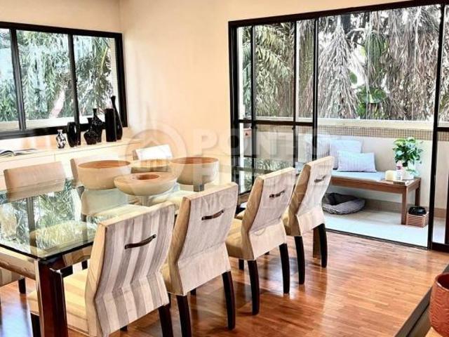 Apartamento à venda na Vila Mariana, próximo do metrô, 4 dormitórios e 4 vagas