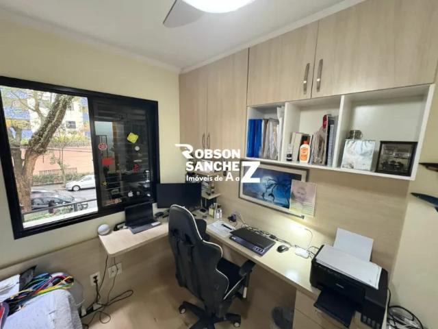 Apartamento a venda na Vila Mascote com 3 quartos, 1 suíte, 2 vagas, 97m², repleto de armários!