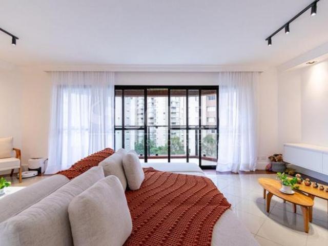 Apartamento a venda na Vila Mascote com 216m², 4 quartos sendo 2 suítes, 3 vagas