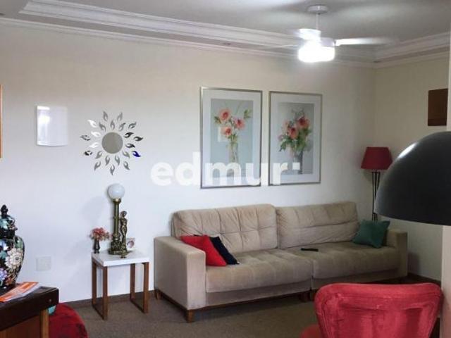 Apartamento à venda na Vila Metalúrgica