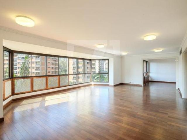 Apartamento à venda na Vila Nova Conceição