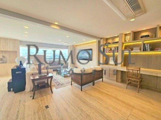 Apartamento à venda na Vila Nova Conceição