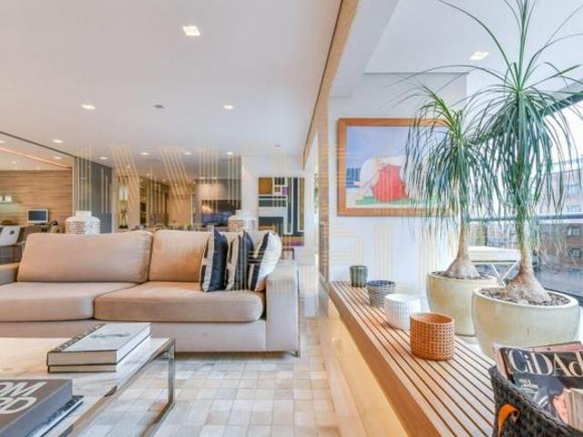 Apartamento à venda na Vila Nova Conceição | 3 quartos/ 3 Suítes