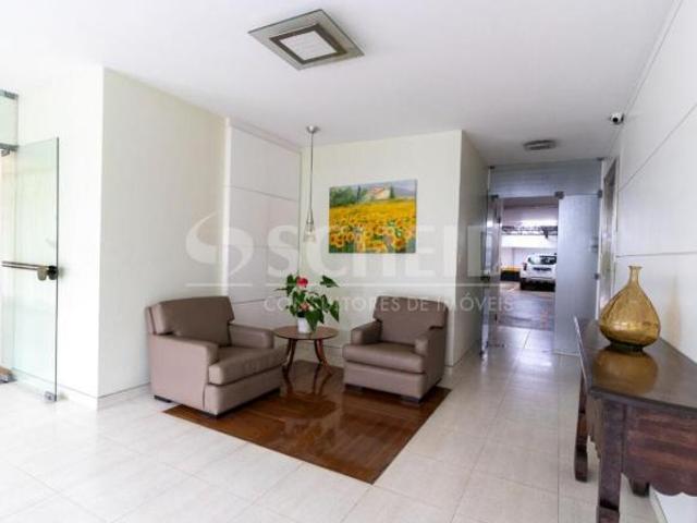 Apartamento á Venda na Vila Nova Conceição com 90m², 2 quartos sendo 1 suíte, 2 vagas