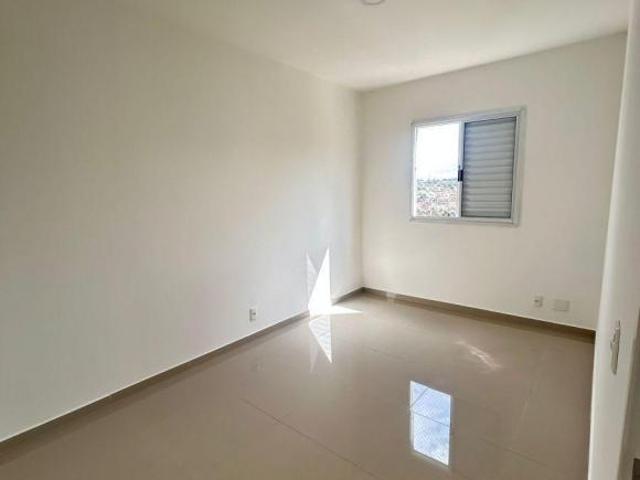 Apartamento à venda na Vila São João