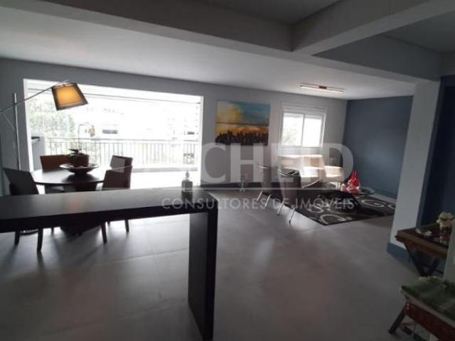 Apartamento á Venda na Vila Sônia com 127m², 2 quartos sendo 2 suítes, 2 vagas