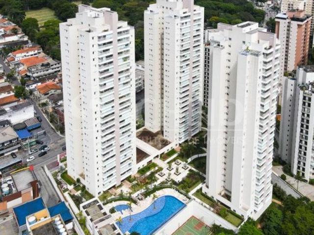 Apartamento á Venda na Vila Sônia com 96m², 3 quartos sendo 2 suítes, 2 vagas
