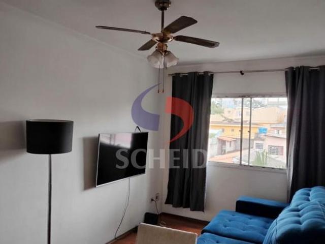 Apartamento à venda na Vila Santa Catarina, com dois quartos e uma vaga de garagem