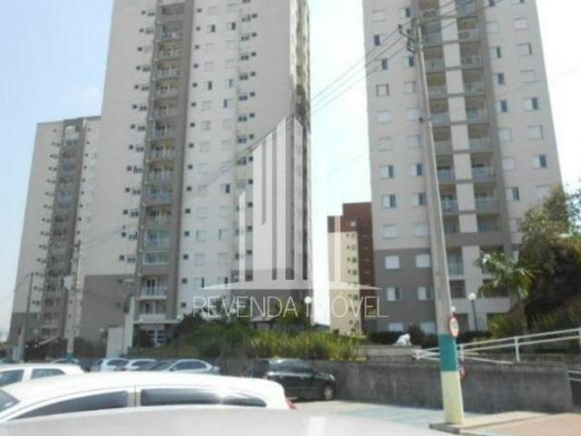 Apartamento à venda na Vila Santa Terezinha, Carapicuíba SP: 2 quartos, 1 banheiro, 1 vaga de garage