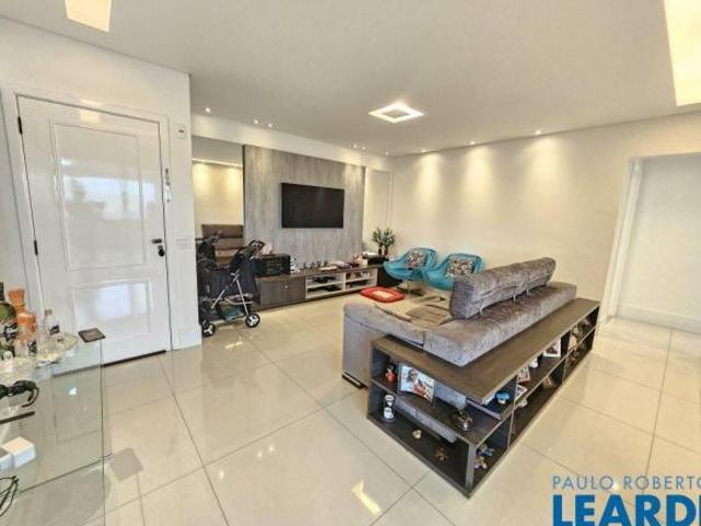 Apartamento à venda na Vila Scarpelli
