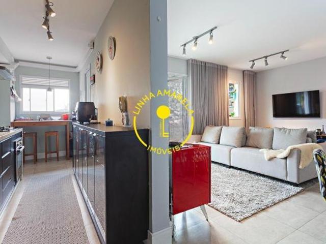 Apartamento a venda na Vila Suzana com 3 quartos, sendo 1 suíte e 2 vagas