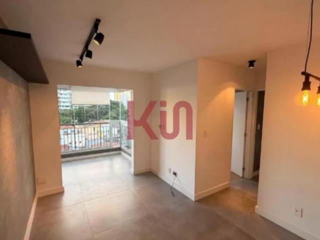 Apartamento à venda na Vila Pompéia, São Paulo SP: 2 quartos, 1 suíte, 2 banheiros, 1 vaga, 56m². Co