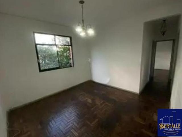 Apartamento à Venda na Vila Paris – 3 Quartos, Bem Conservado e Localização Privilegiada