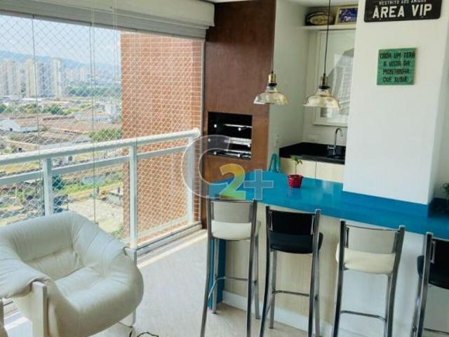 Apartamento à venda na Vila Romana com 2 suítes e 2 vagas