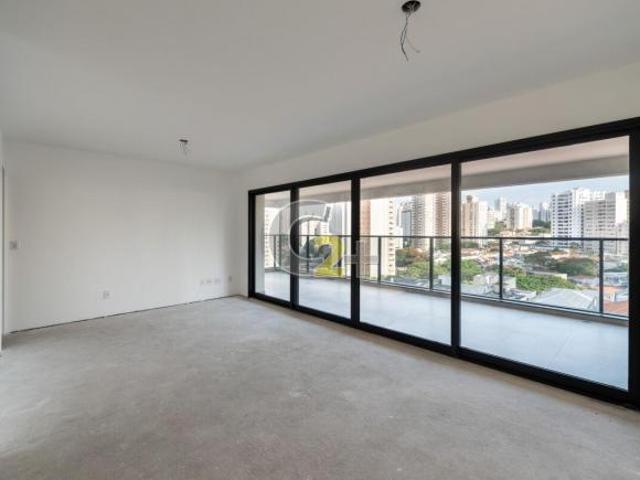 Apartamento à venda na Vila Romana com 3 suítes e 2 vagas
