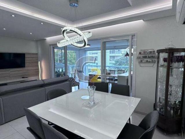 Apartamento à venda na Vila Romana com 3 suítes e 4 vagas