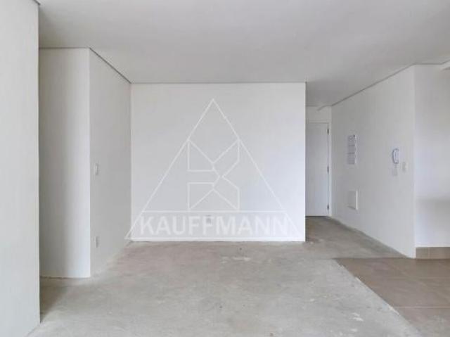 Apartamento à Venda na Vila Romana 3 Dormitórios 1 Suíte, 2 Vagas, 88m² A.U