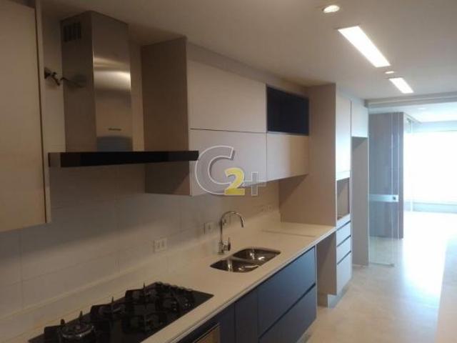 Apartamento a venda na Vila Romana 3 suítes, 4 vagas